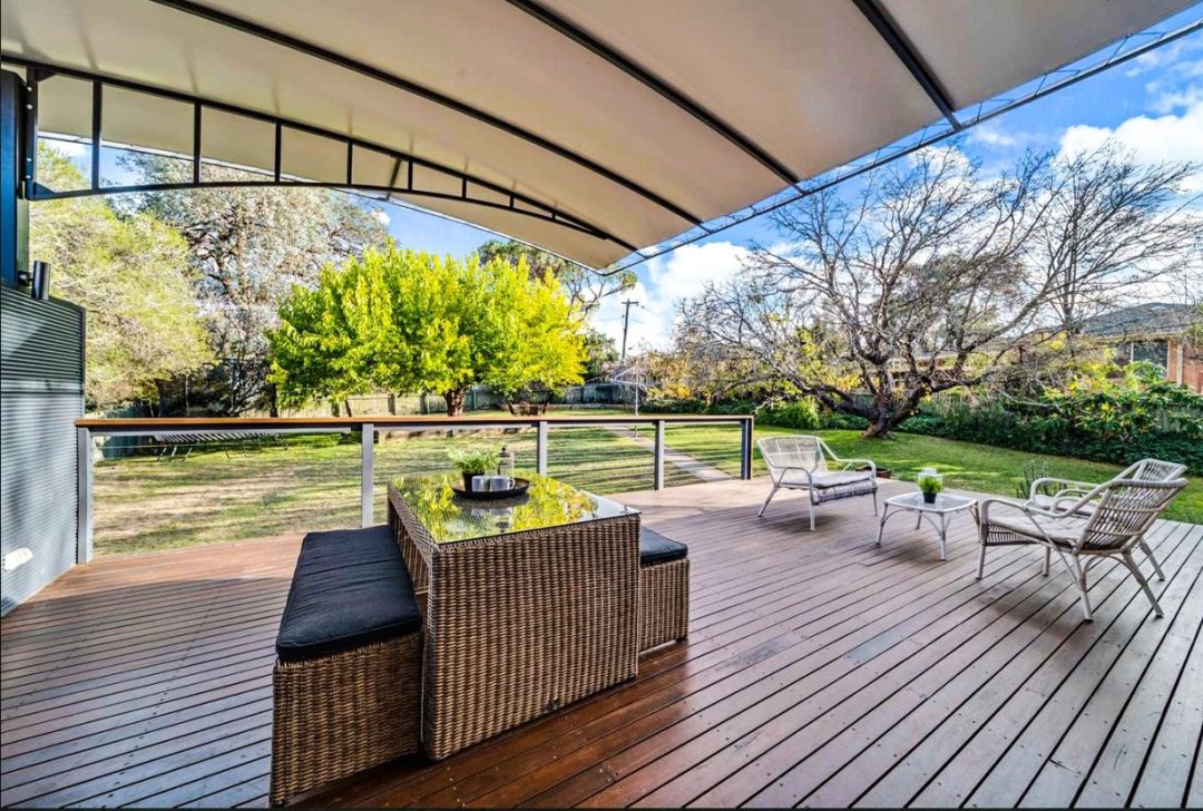 Outdoor Decks - Vogue Pergolas